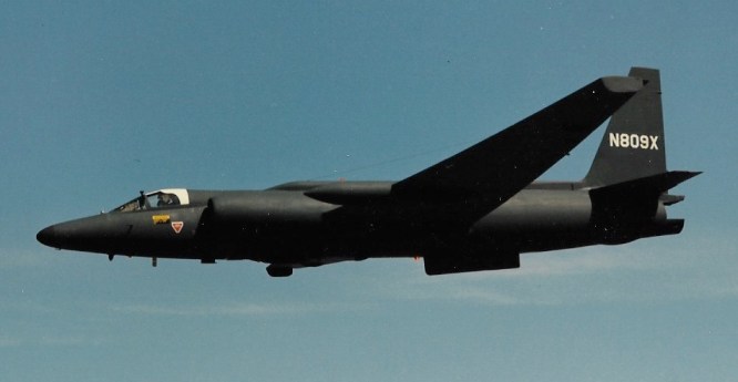 BLACK OR BLUE ? THE TRUE COLORS OF THE U-2 – Dragon Lady History